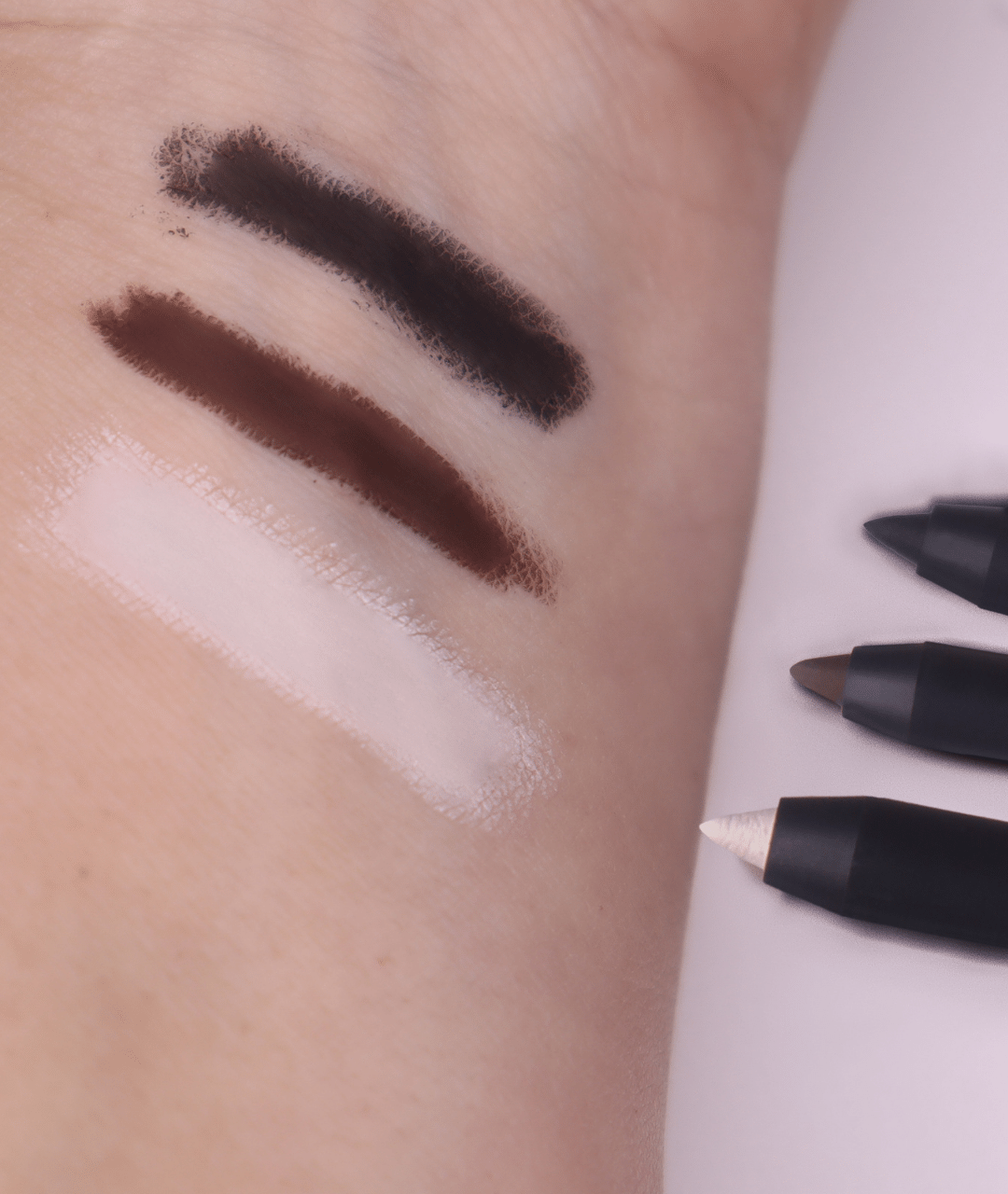 Organic Eyeliner | Titanium Free Eye liner Pencil - MG Naturals